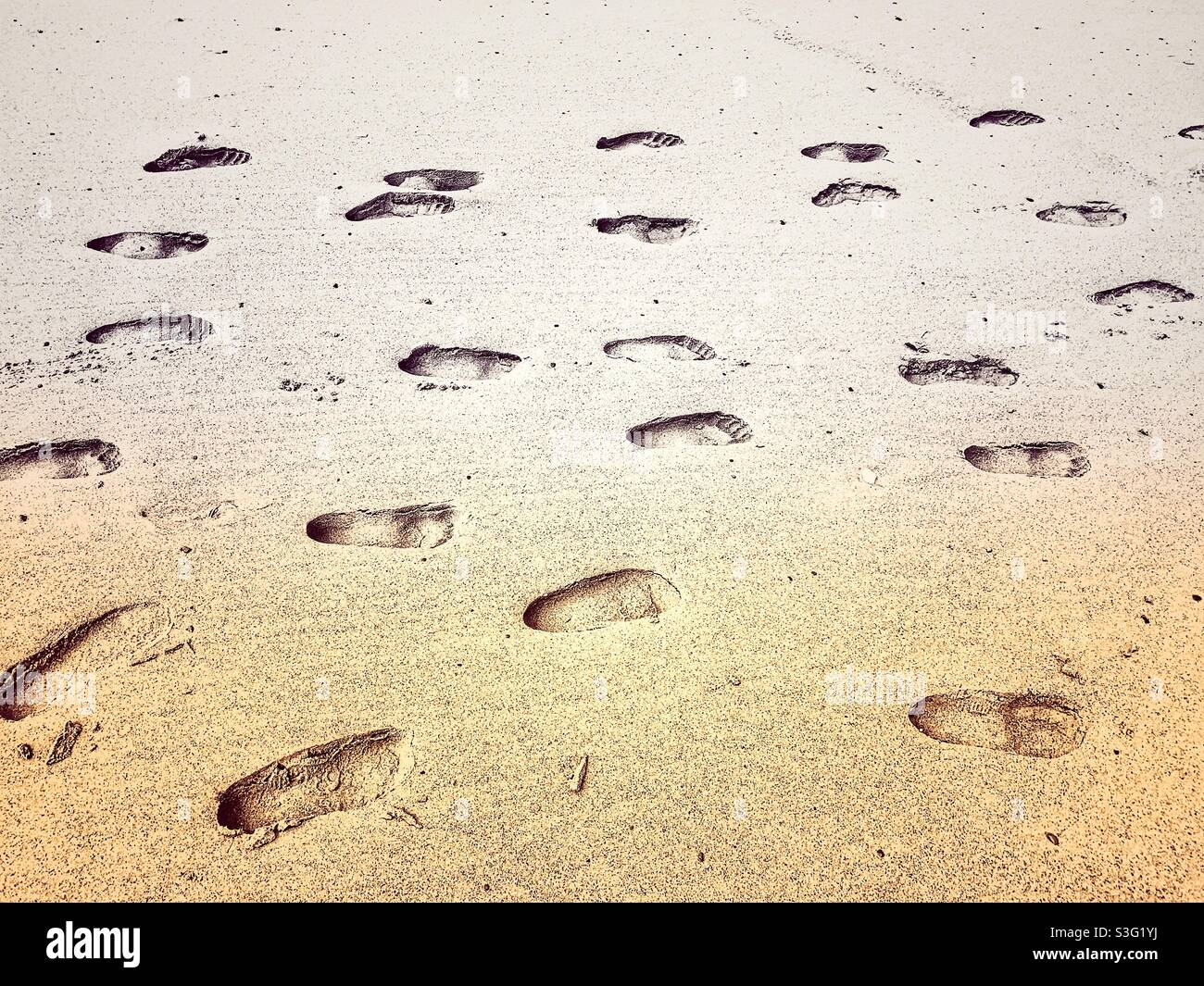 Leave only footprints on beach hi-res stock photography and images - Alamy