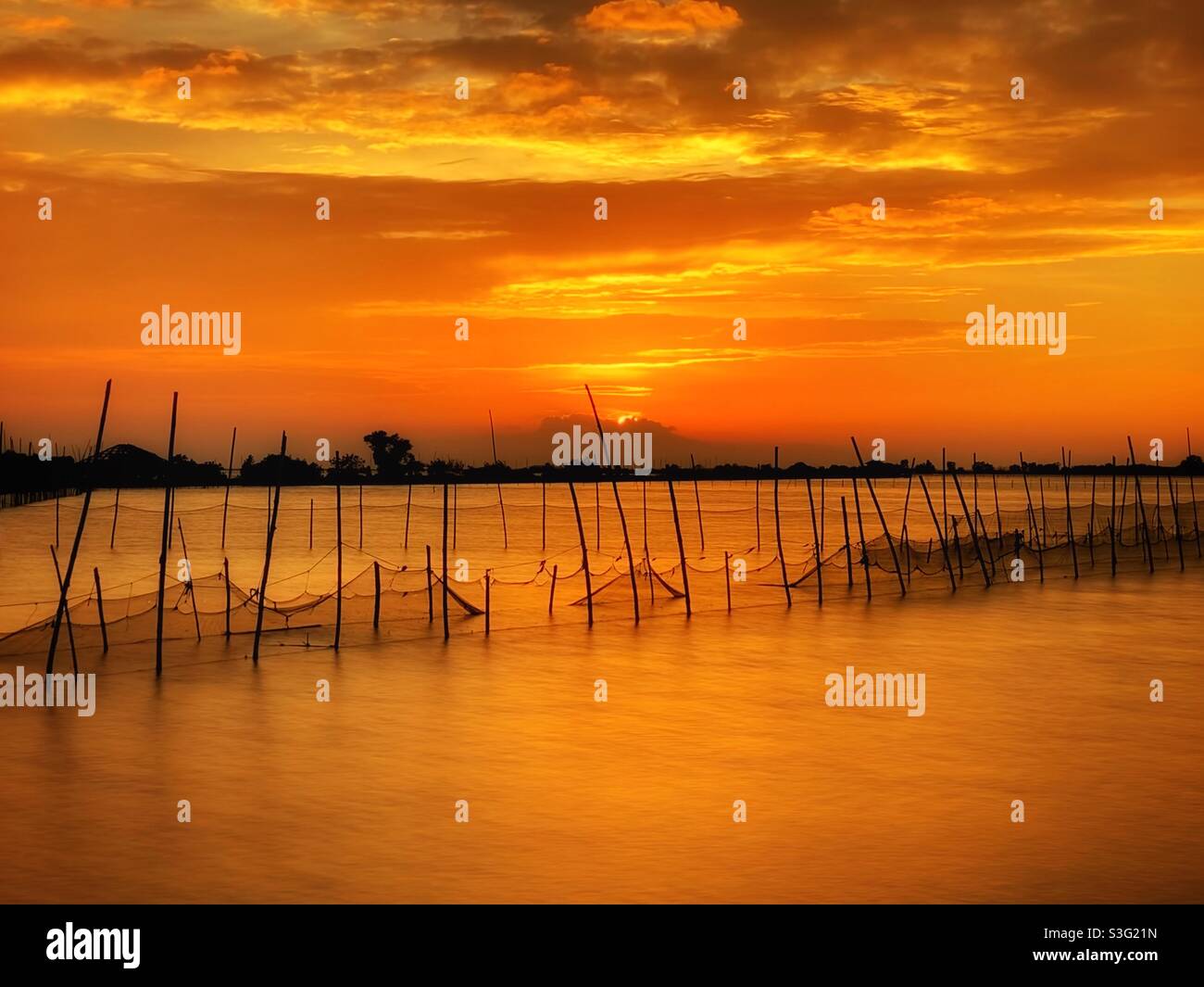 Fish pens hi-res stock photography and images - Alamy