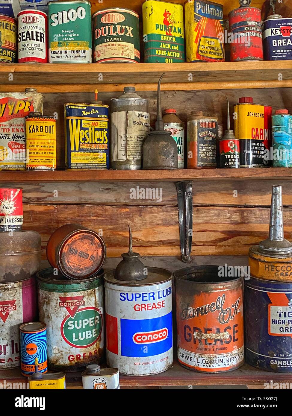 Old cans hi-res stock photography and images - Alamy