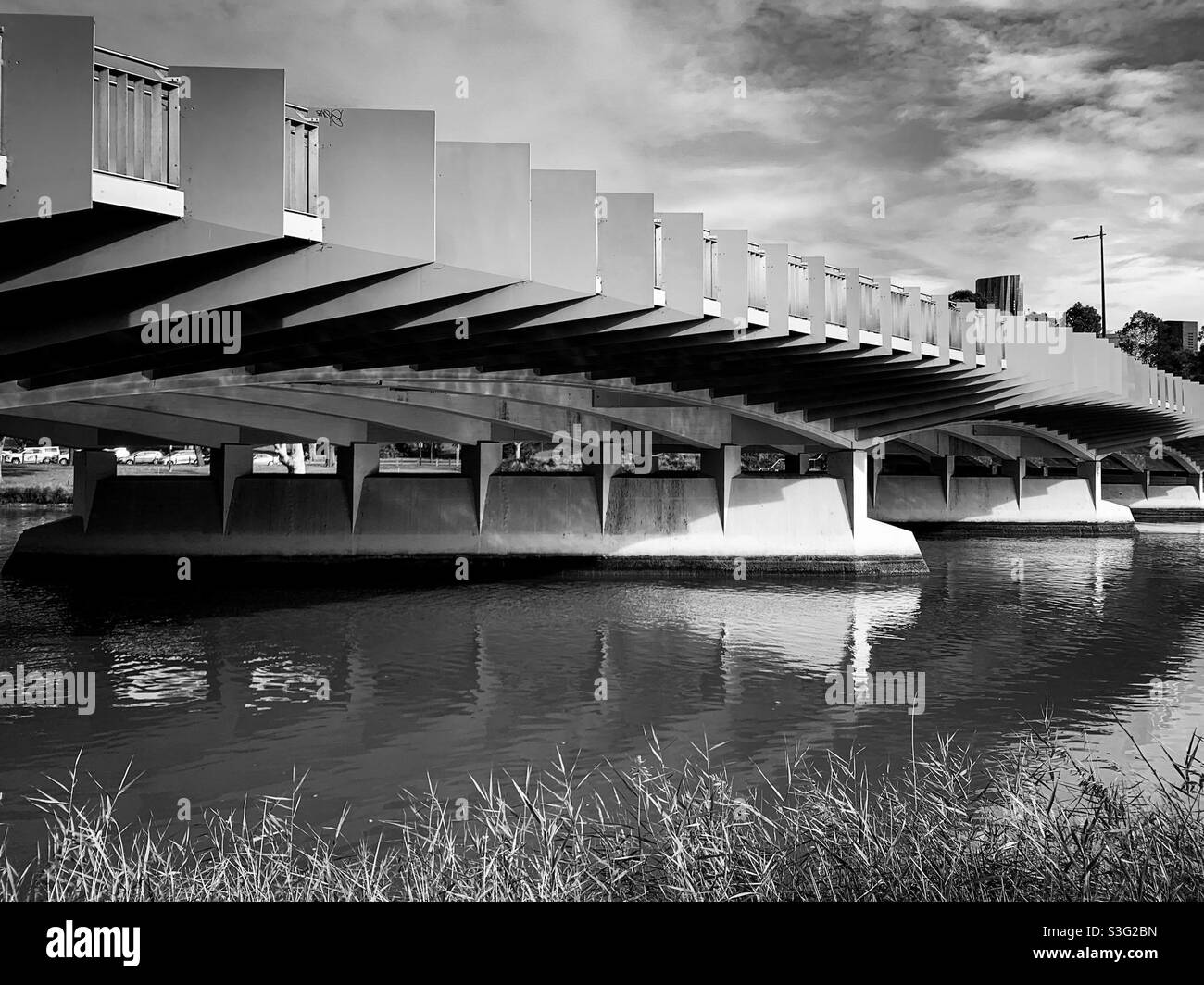 Yarra river bridge melbourne Black and White Stock Photos & Images - Alamy