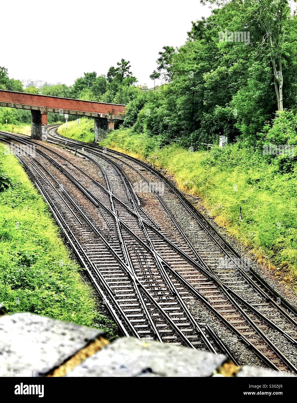 Converging points hi-res stock photography and images - Alamy