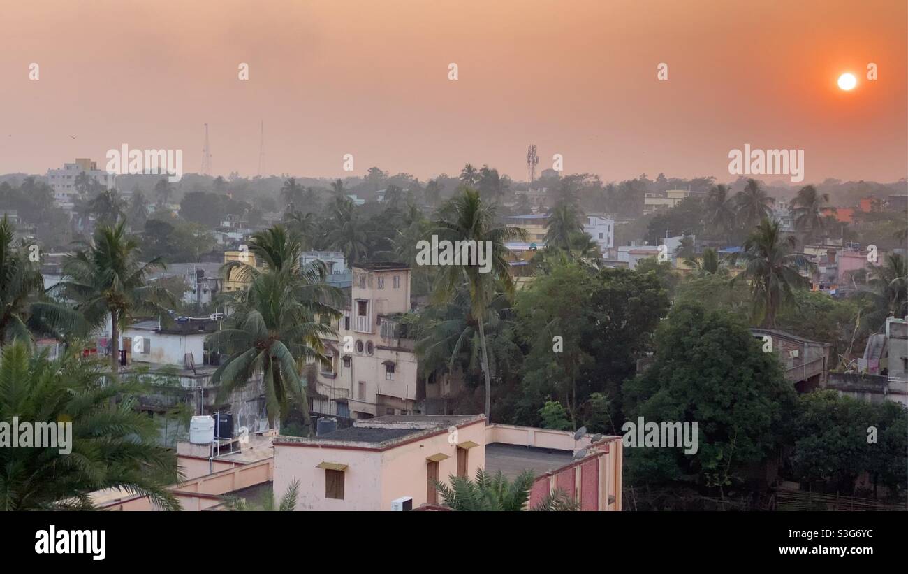 Suburb at sunset hi-res stock photography and images - Alamy