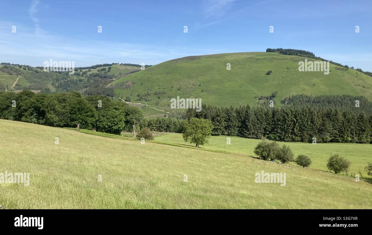 A view across the Sirhowy Valley Stock Photo - Alamy