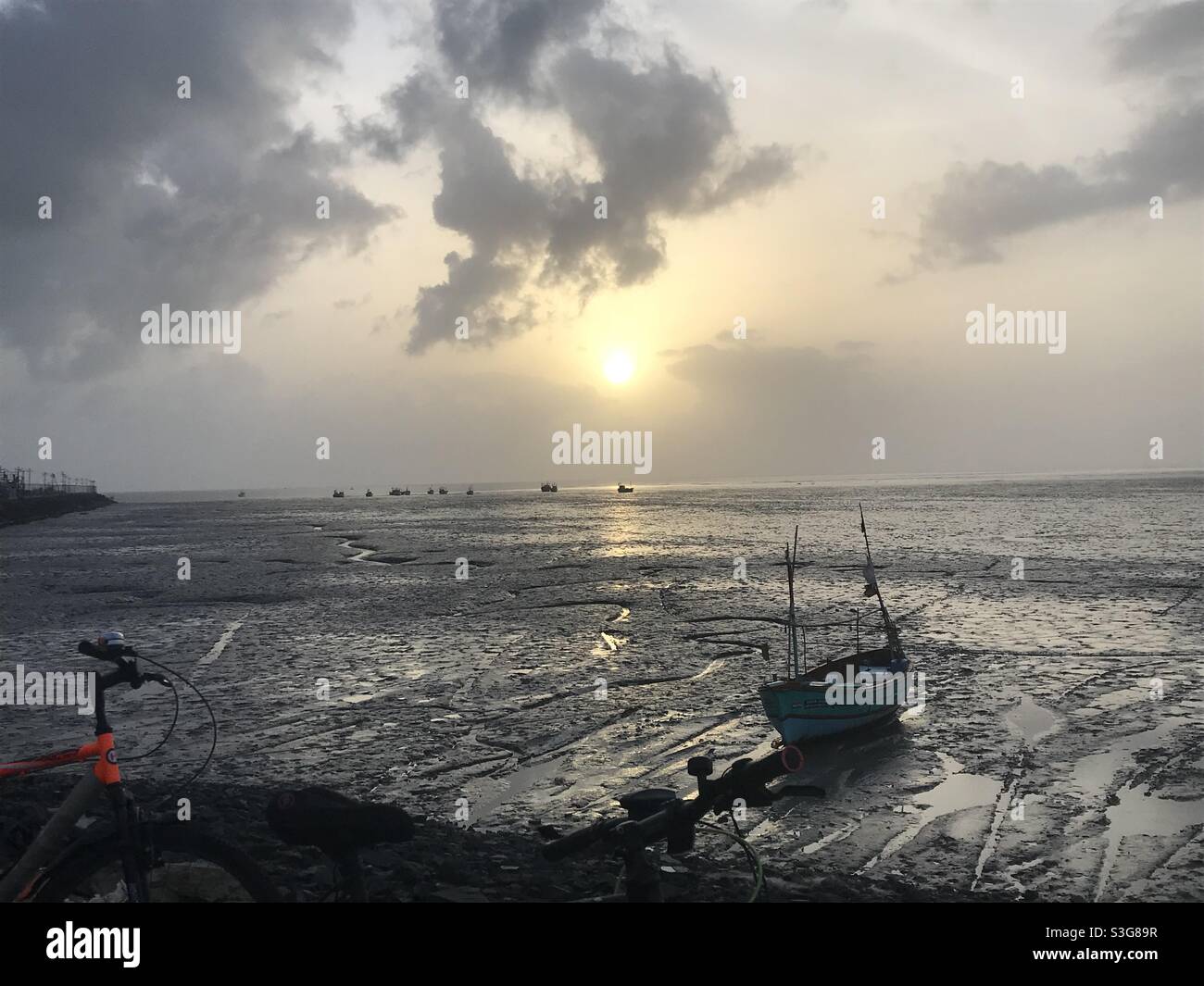 Sun rise in clouds sea Stock Photo - Alamy