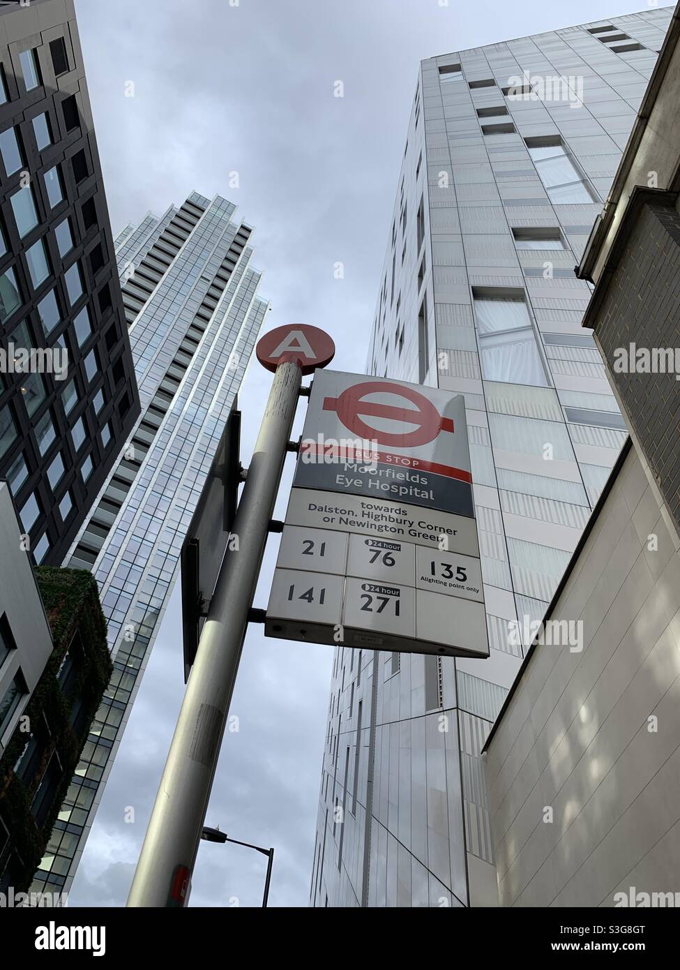 Bus Stop And Buildings High Resolution Stock Photography and Images - Alamy