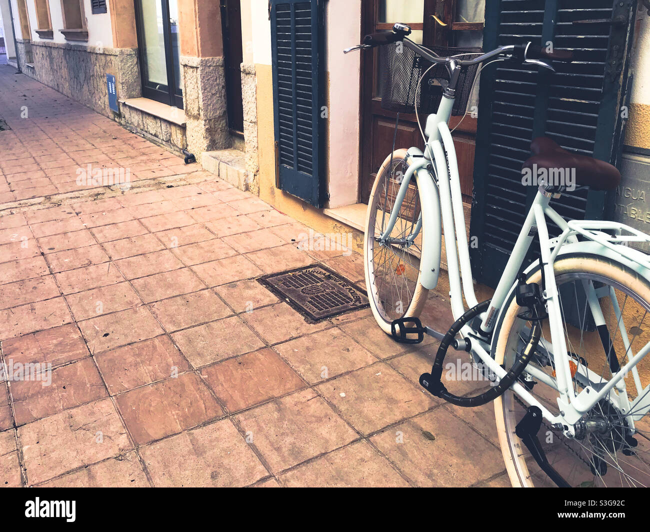 Bike and shutters hi-res stock photography and images - Alamy