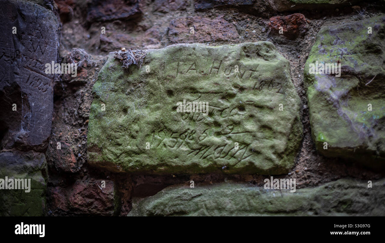Rock etch hi-res stock photography and images - Alamy