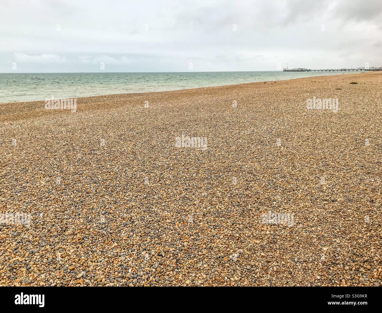 Stretch of Brighton beach Stock Photo - Alamy