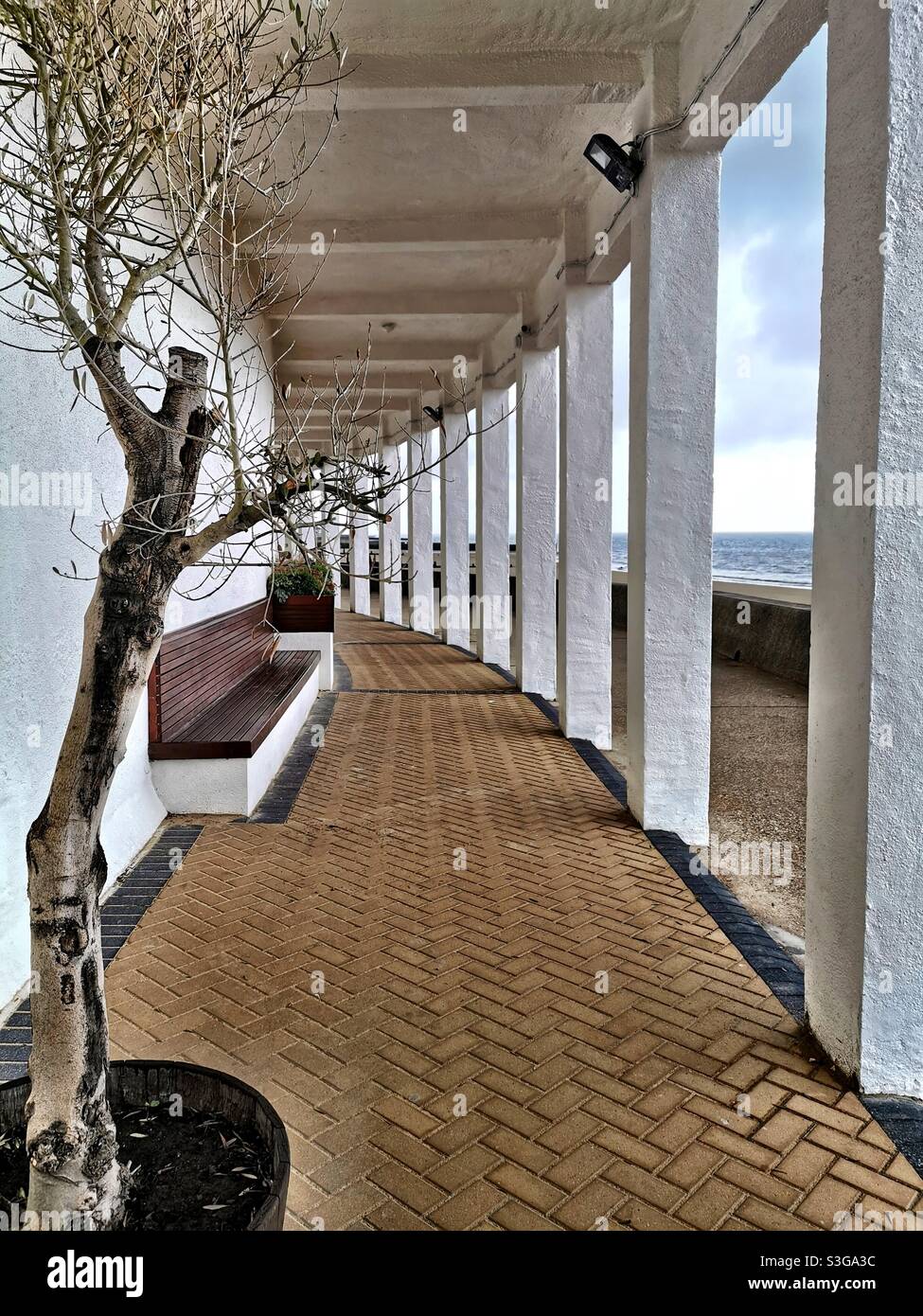 Portico with columns hi-res stock photography and images - Alamy
