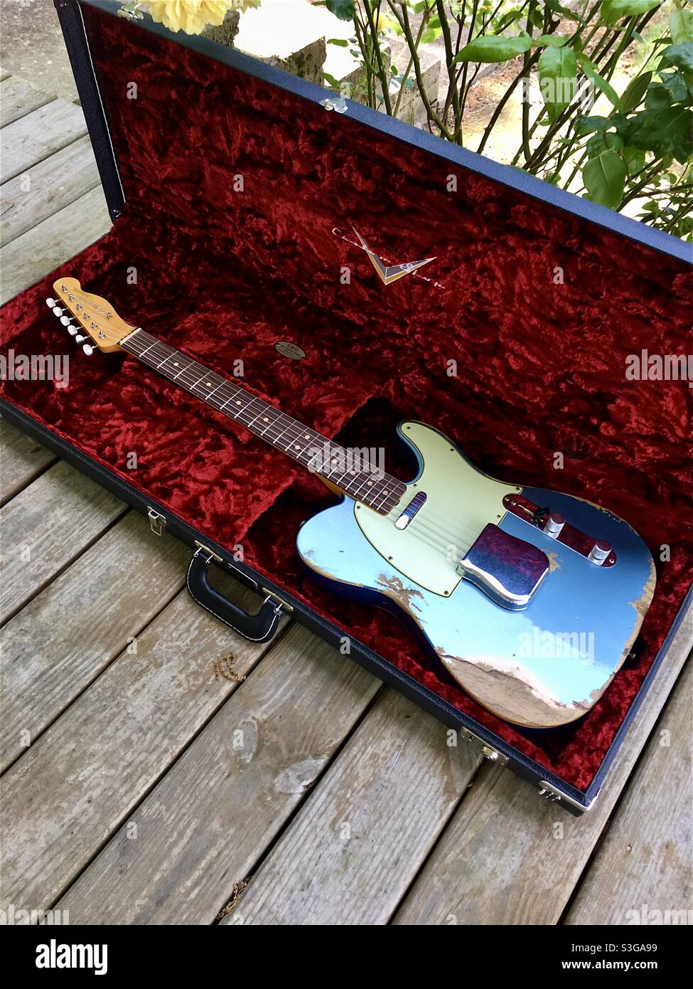 Custom built guitar hi-res stock photography and images - Alamy