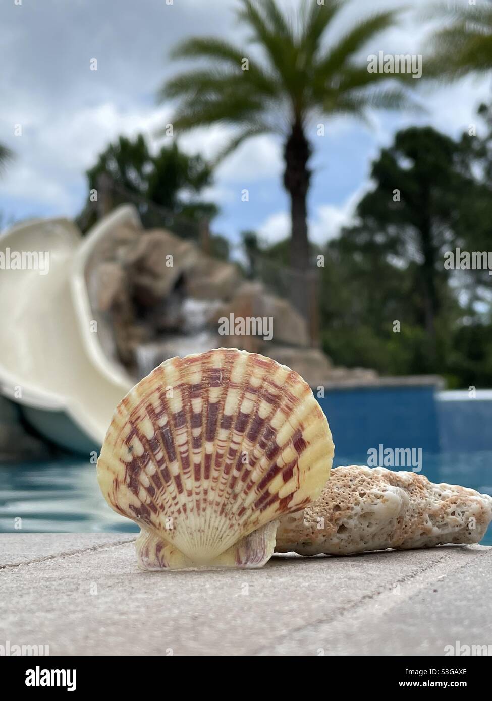 Pool background hi-res stock photography and images - Alamy