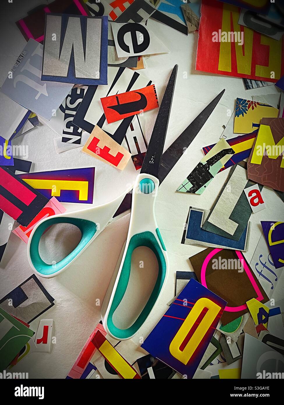 Cut letters hi-res stock photography and images - Alamy