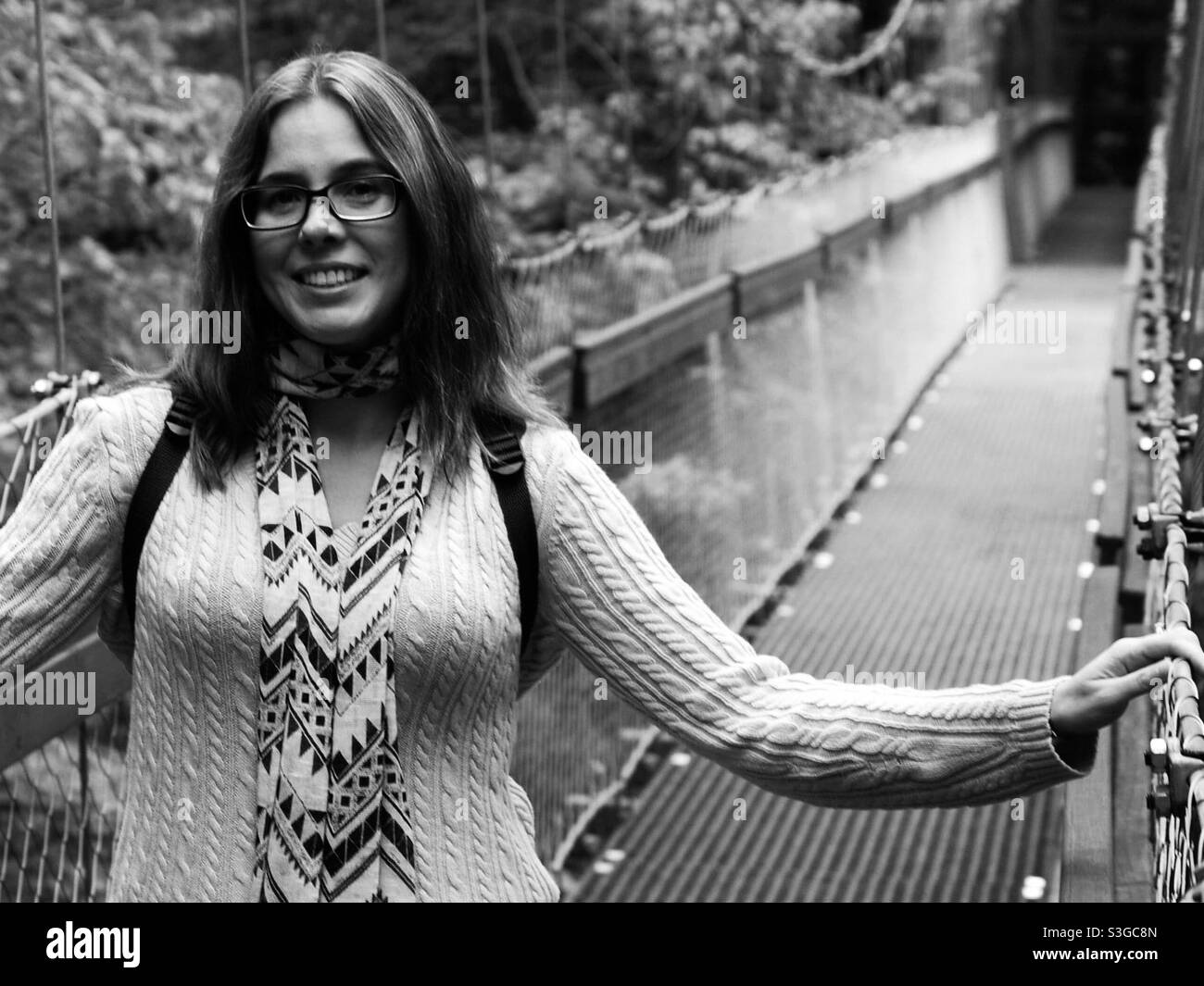 Shaky bridge hi-res stock photography and images - Alamy