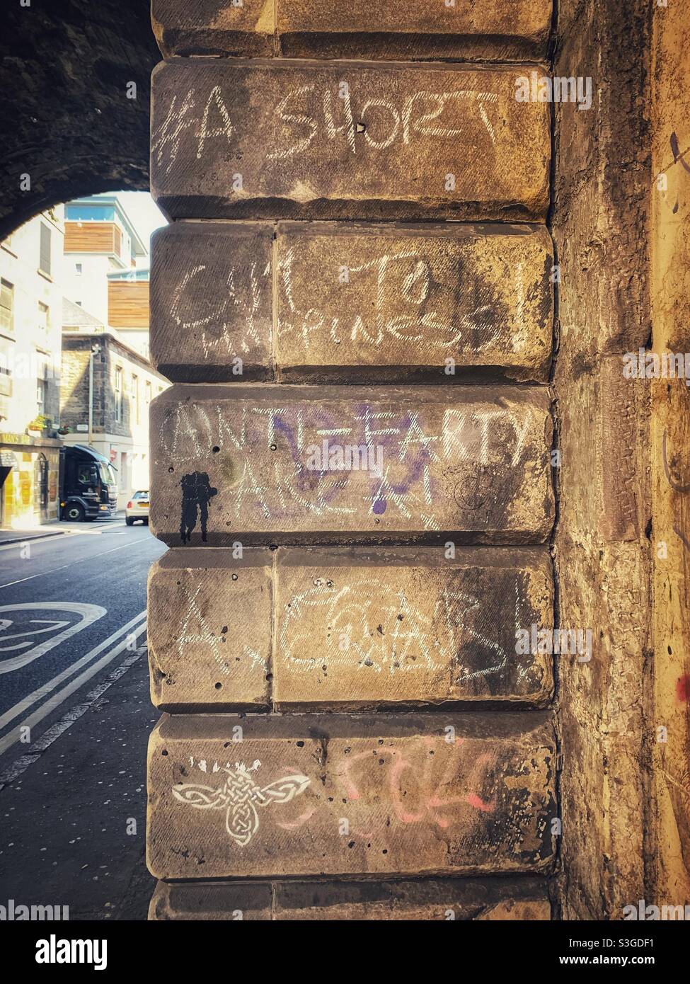 Edinburgh graffiti hi-res stock photography and images - Alamy