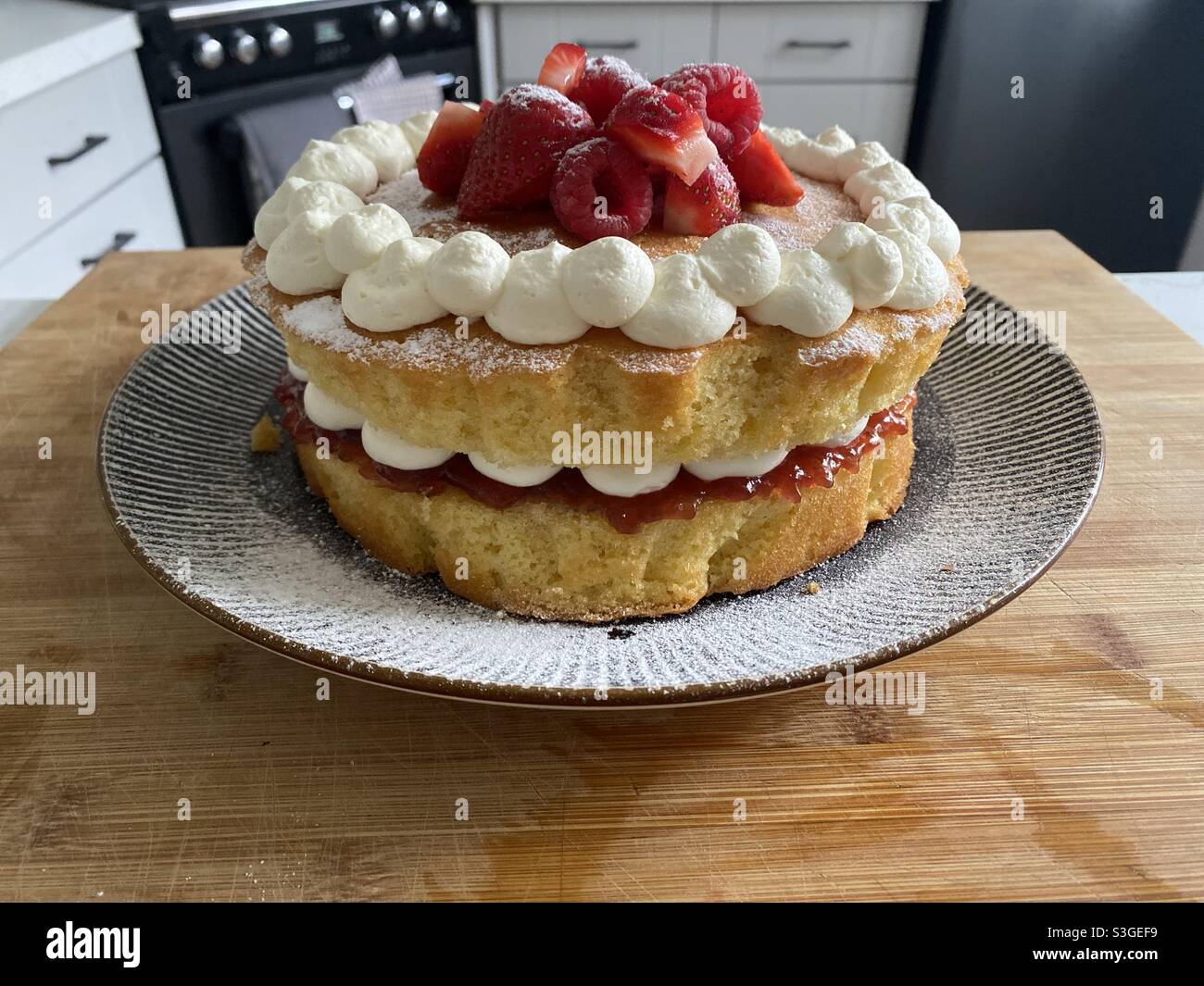 Victoria sandwich hi-res stock photography and images - Alamy