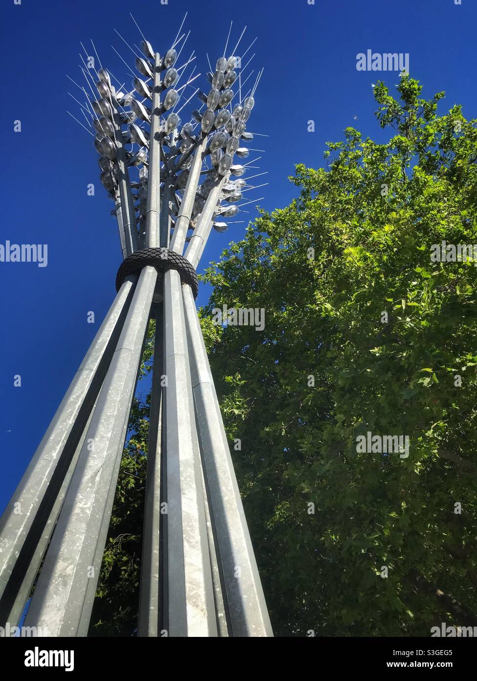 Flour Power (the wheat stalks), a sculpture by Regan Gentry In ...