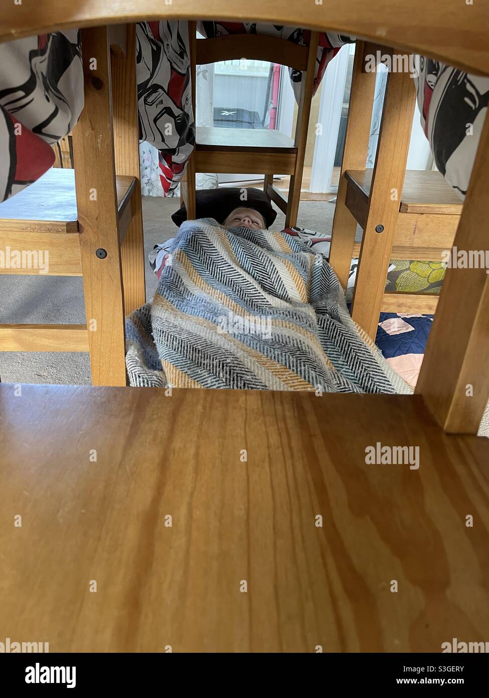 Kids indoor den hi-res stock photography and images - Alamy