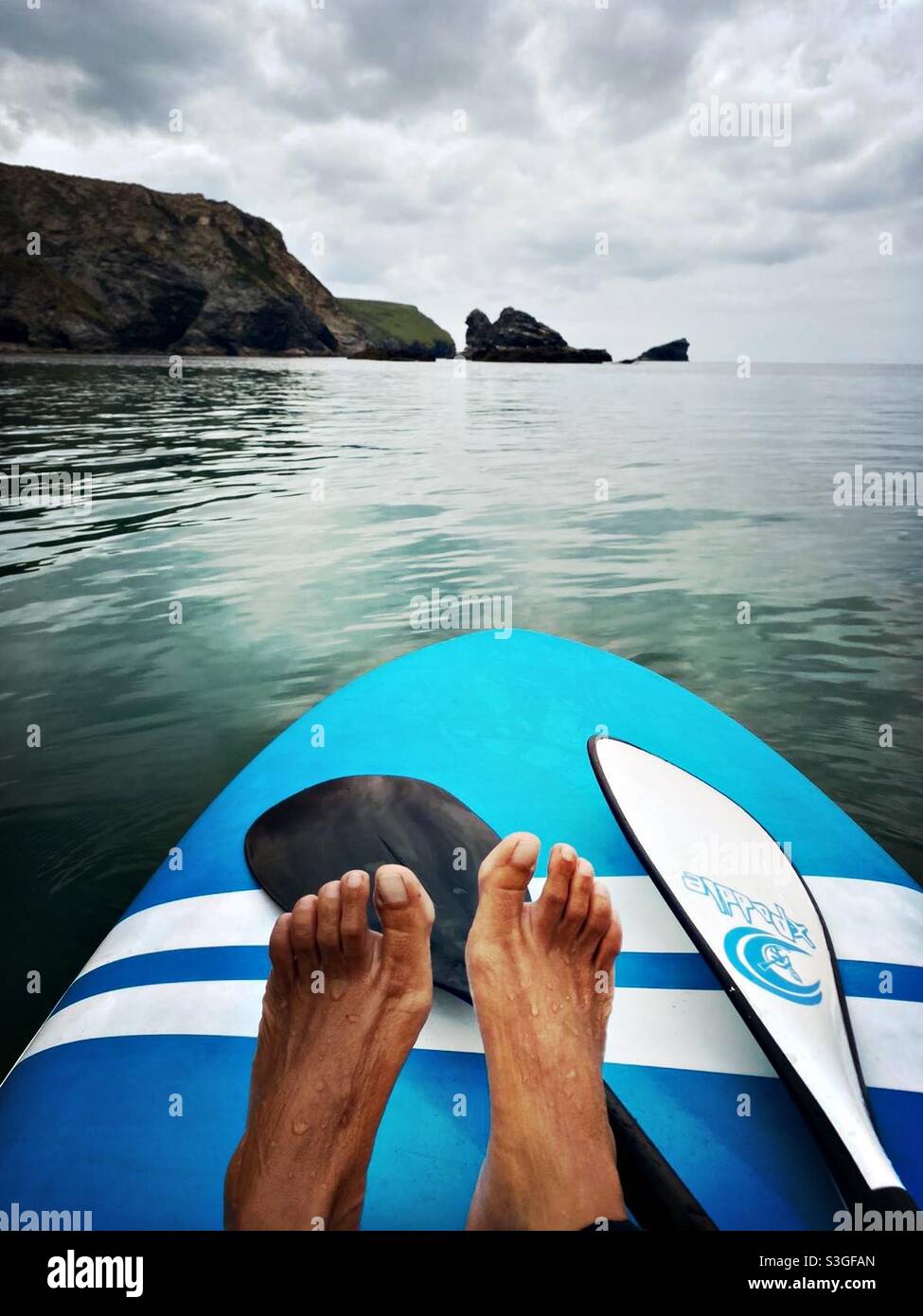 Paddle by feet hi-res stock photography and images - Alamy