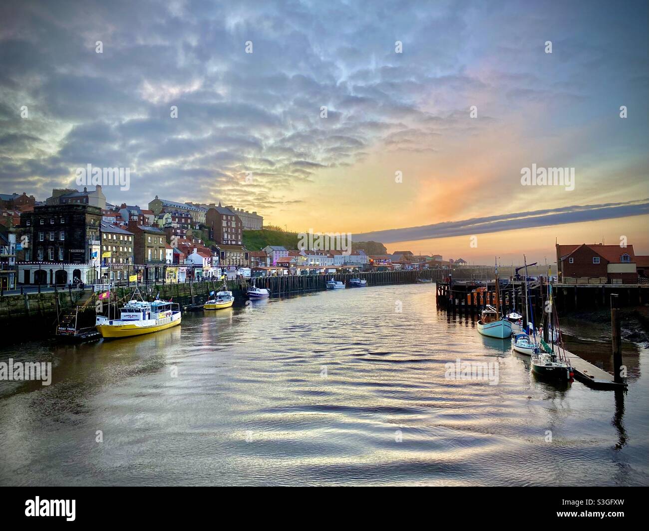 Whitby boats hi-res stock photography and images - Alamy