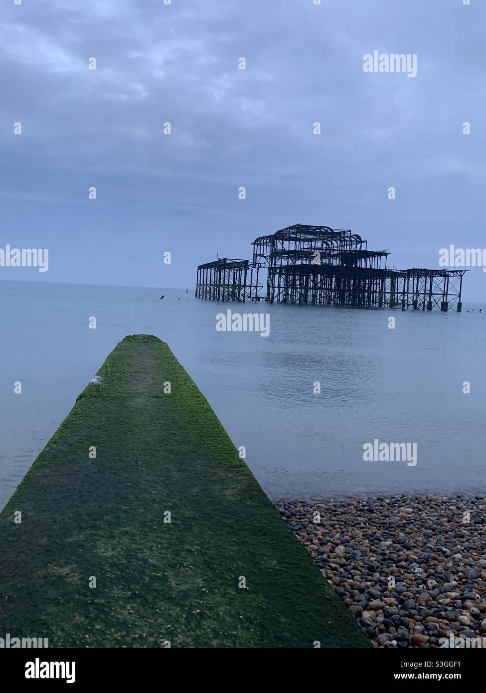 Old brighton pier hi-res stock photography and images - Alamy