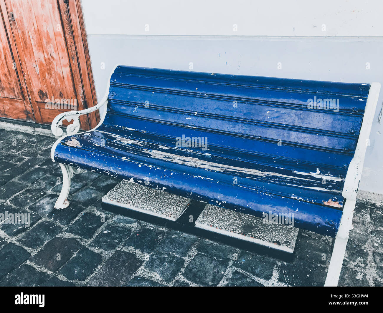 Mediterranean wooden blue bench Stock Photo - Alamy