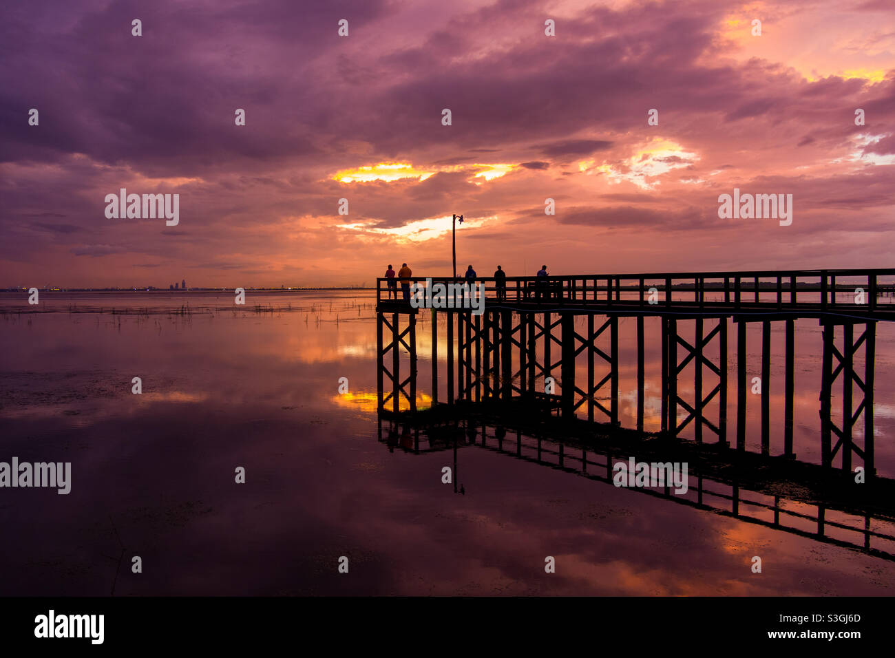 Purple dock hi-res stock photography and images - Alamy