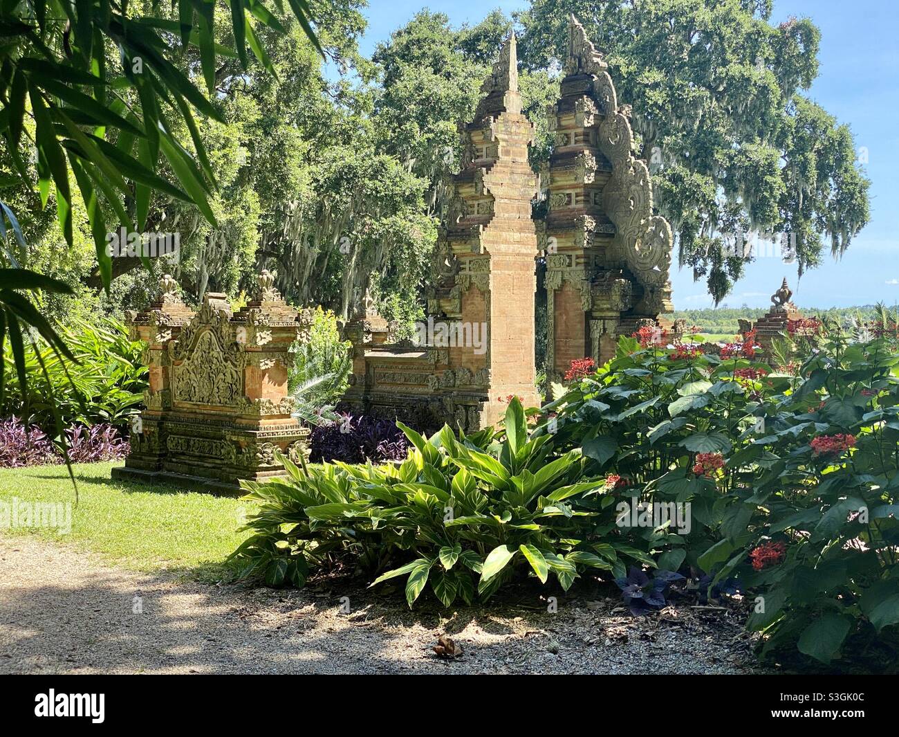 Gorgeous gardens hi-res stock photography and images - Alamy