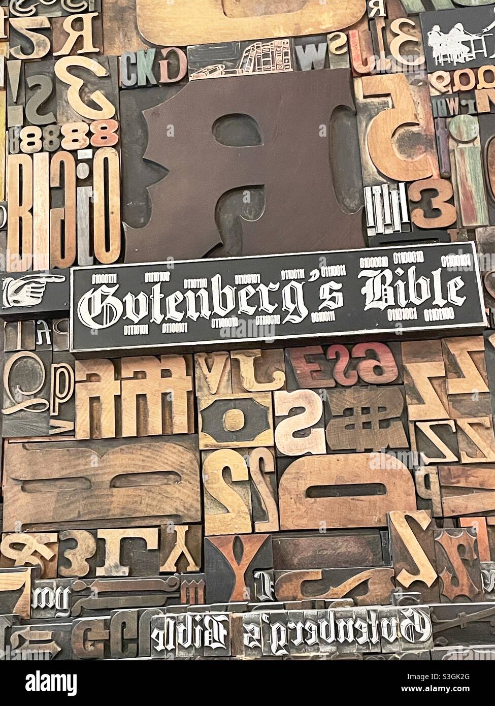 Gutenbergs printing press hi-res stock photography and images - Alamy