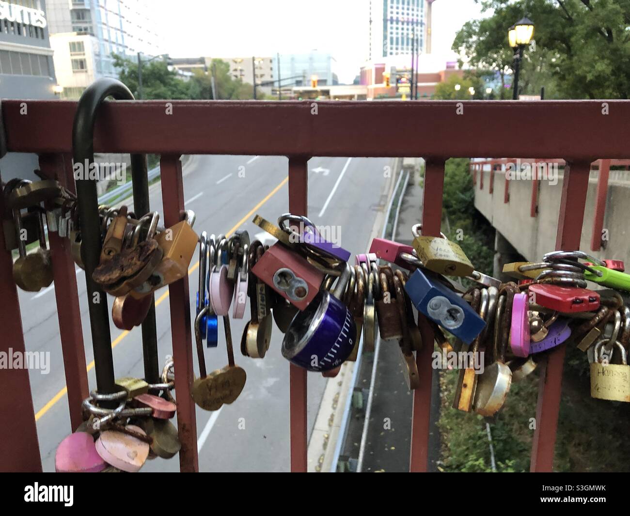 Locks and keys hi-res stock photography and images - Alamy