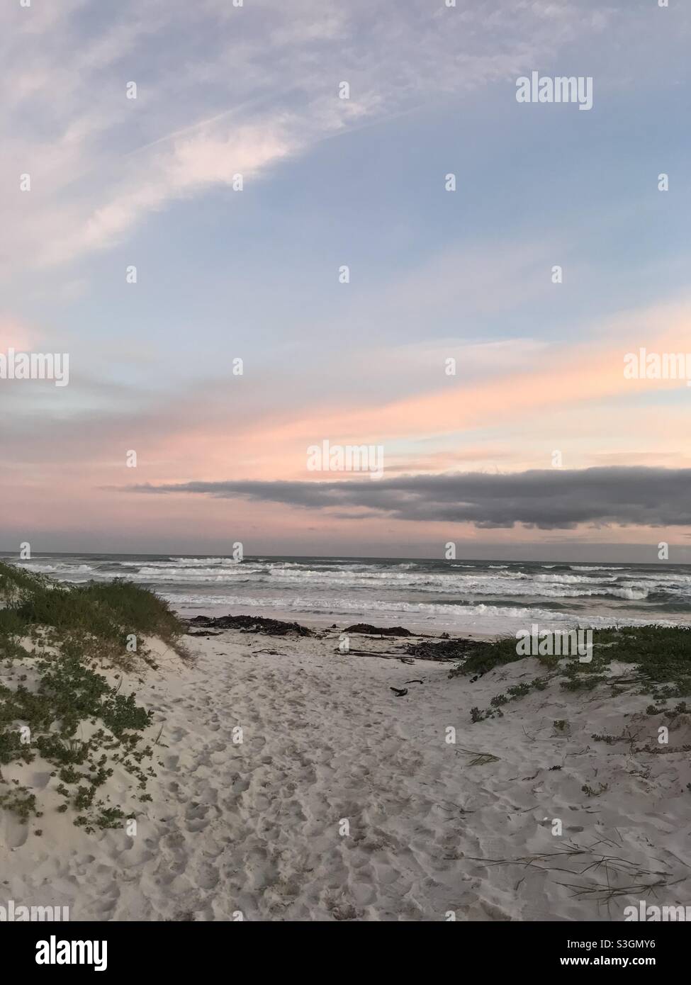 Perfect beach hi-res stock photography and images - Alamy