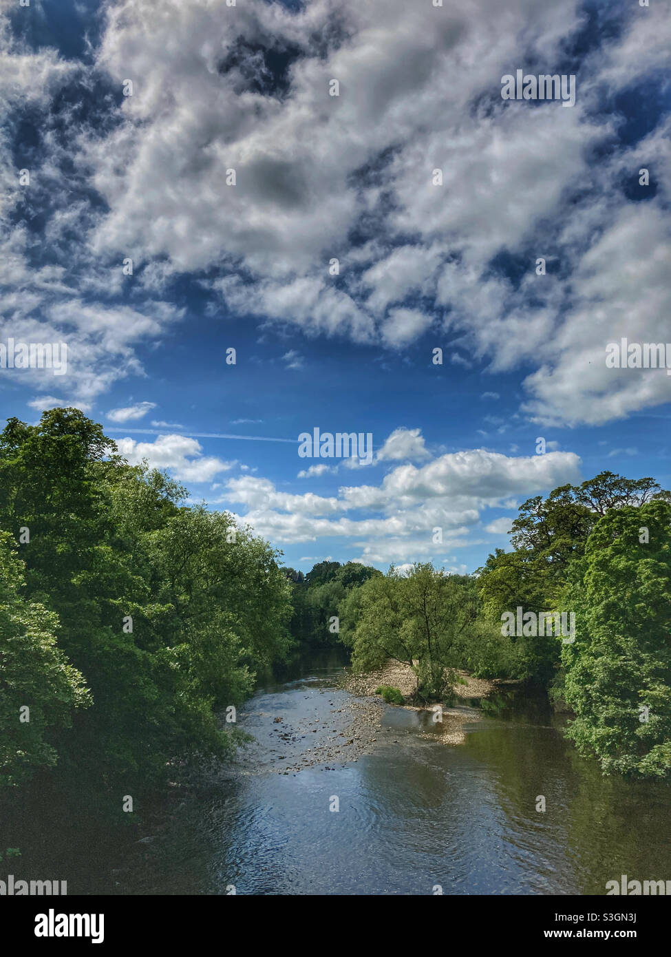 River Wharfe Ilkley West Yorkshire Stock Photo - Alamy
