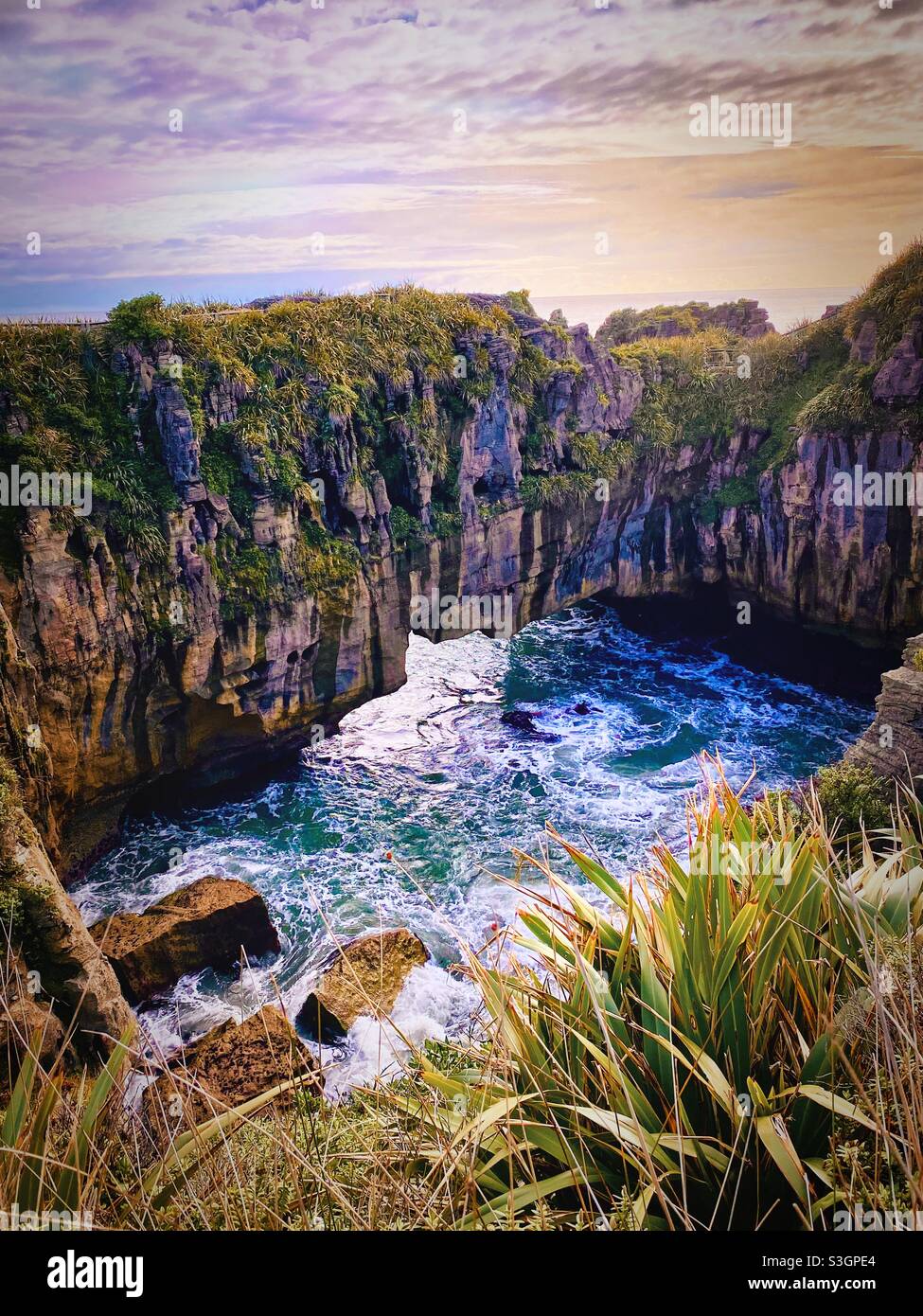 Punakaiki bridge hi-res stock photography and images - Alamy