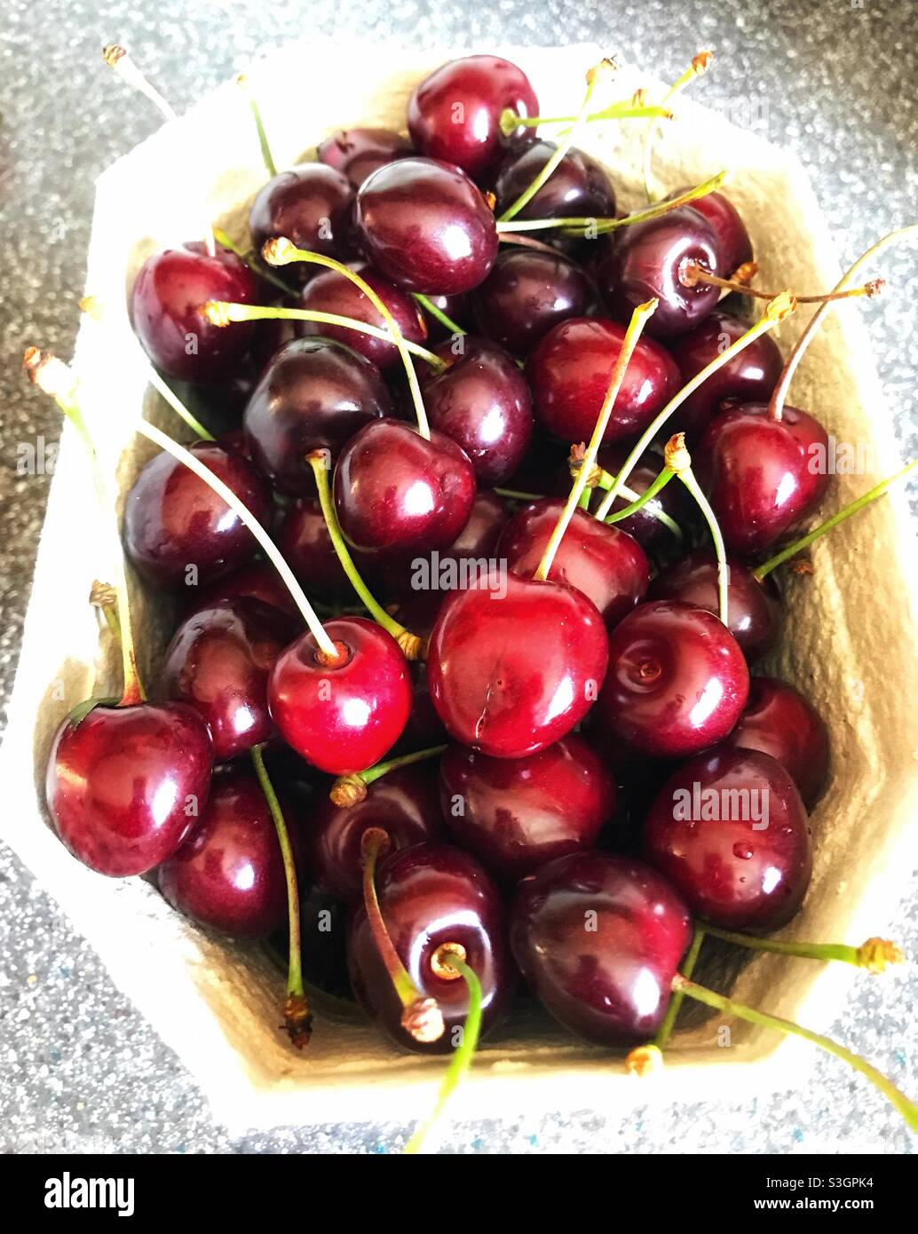 English cherry hi-res stock photography and images - Alamy