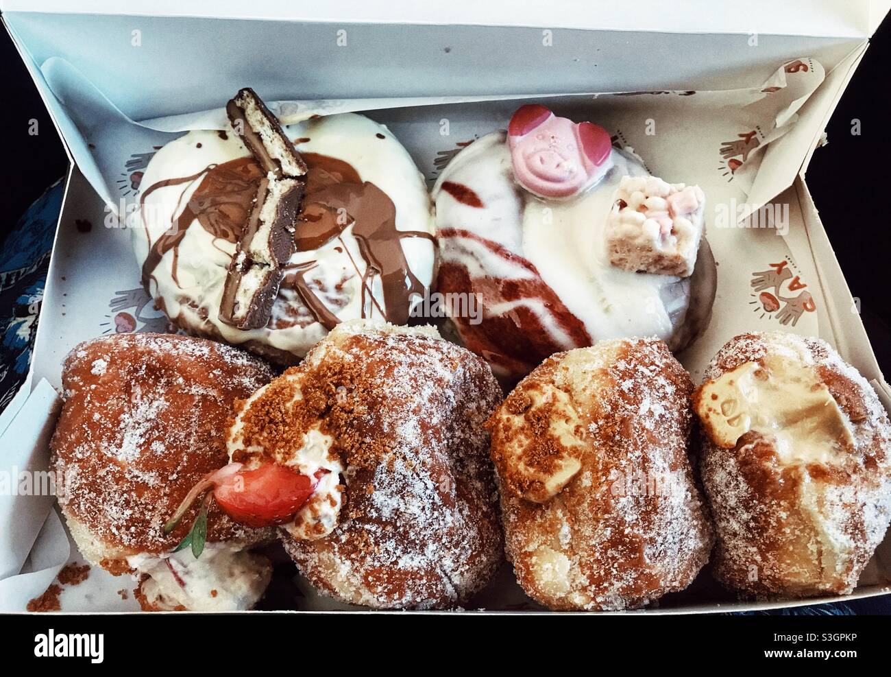 Doughnuts box hi-res stock photography and images - Alamy