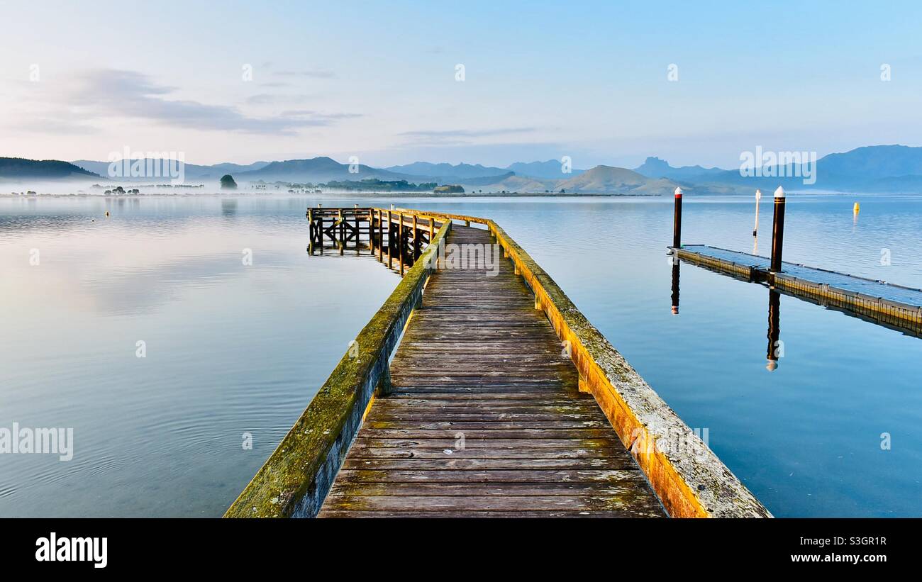 Jetty wharf hi-res stock photography and images - Alamy