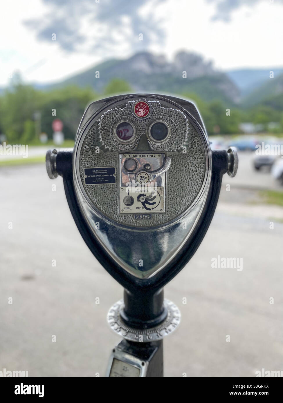 Vintage binoculars hi-res stock photography and images - Alamy