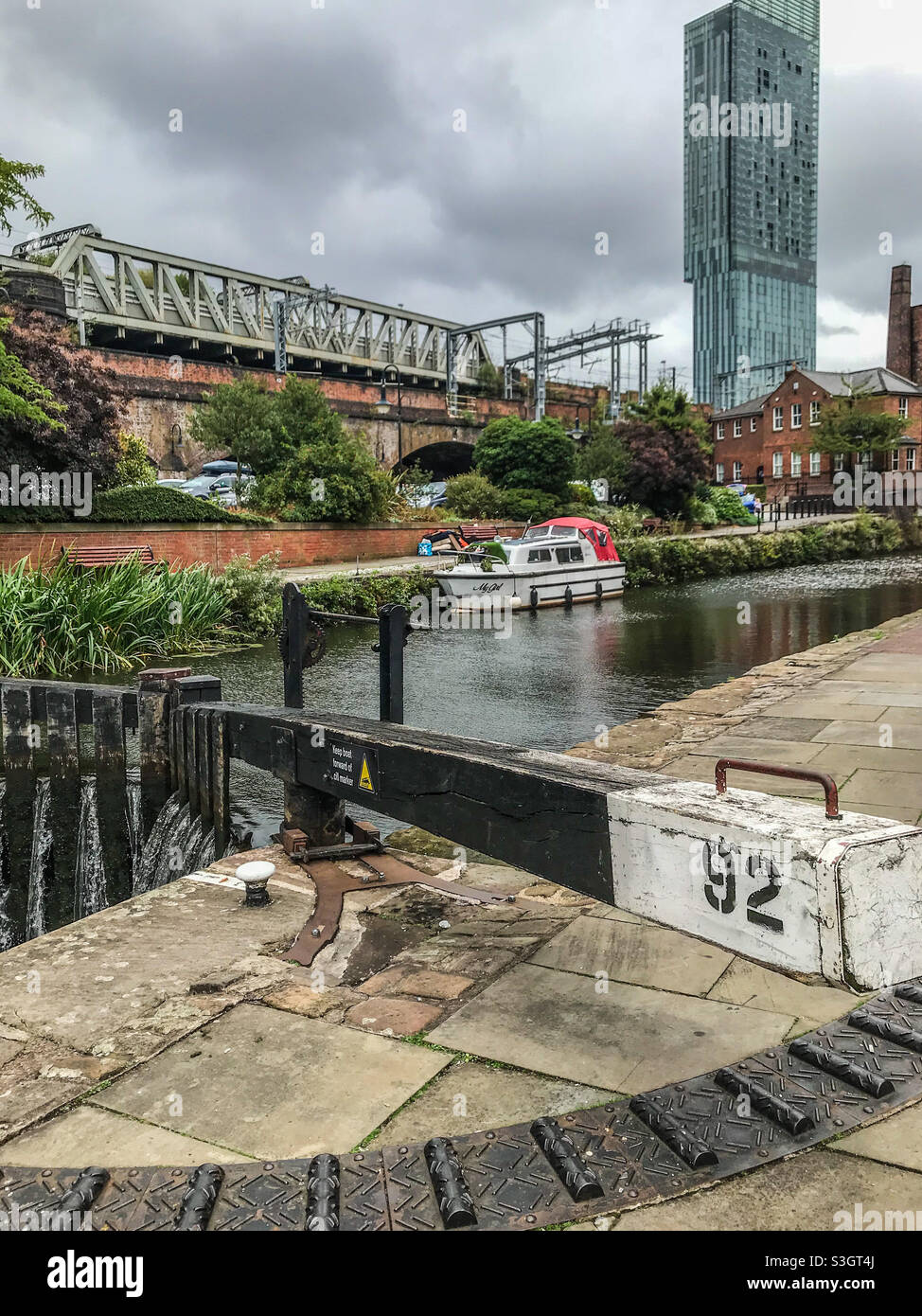 Castlefield lock hi-res stock photography and images - Alamy