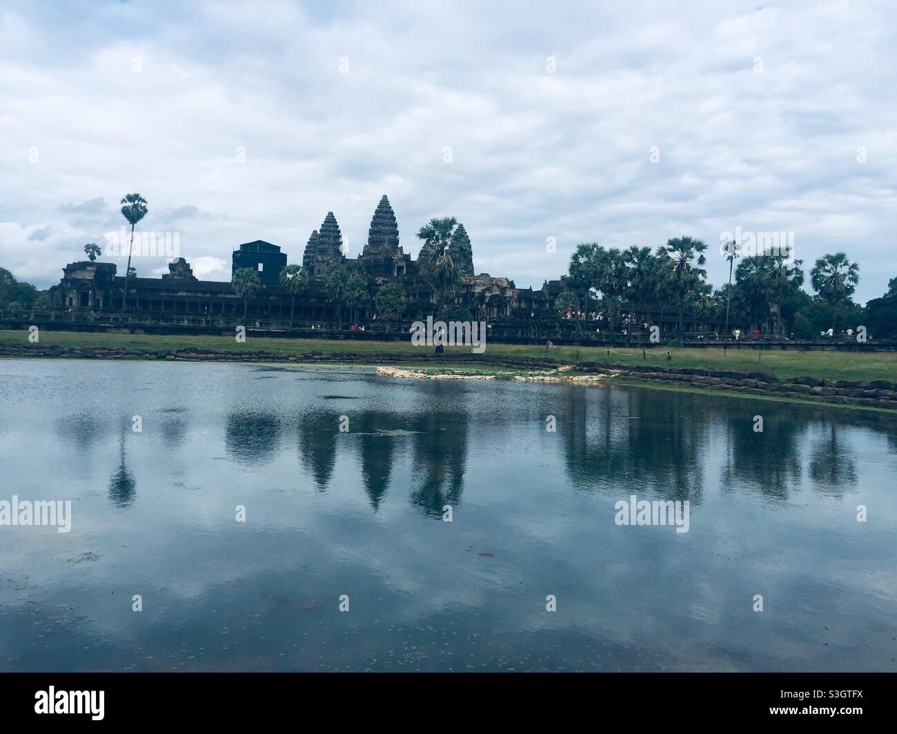 Reflection towers hi-res stock photography and images - Alamy