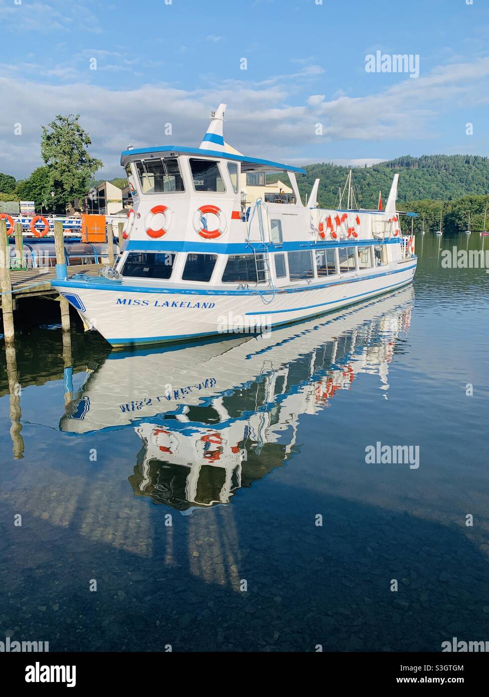 Boat on lake Windermere Stock Photo - Alamy