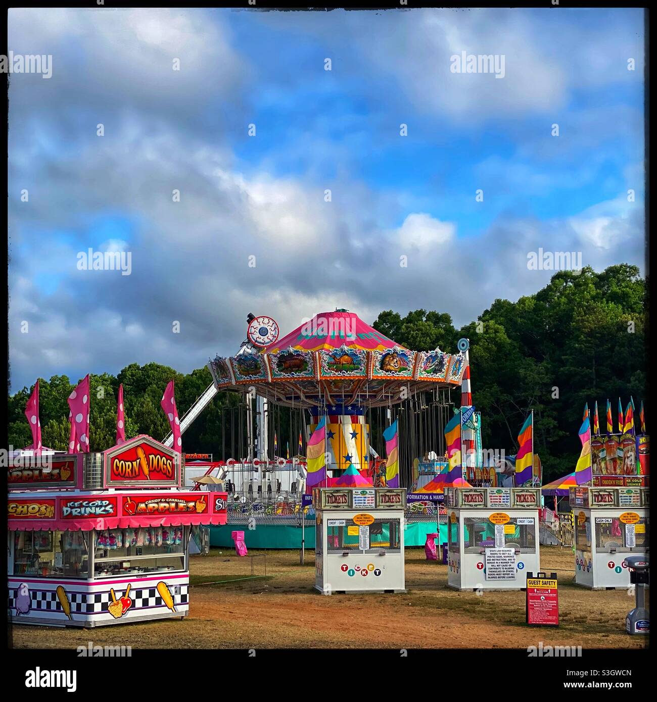Carnival colors hi-res stock photography and images - Alamy