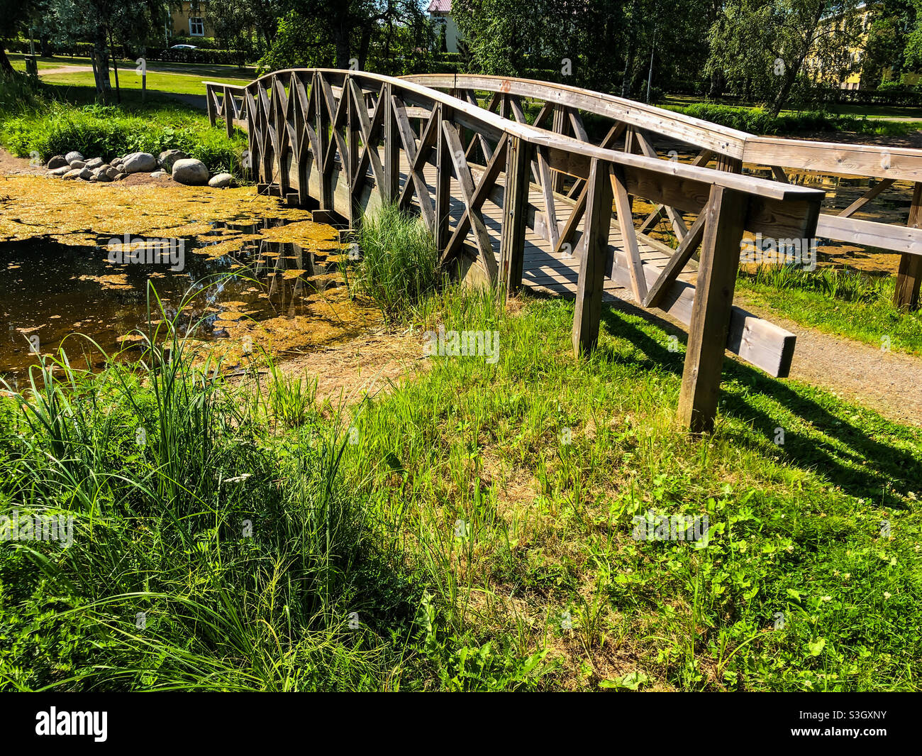 Bridge by a pond hi-res stock photography and images - Alamy