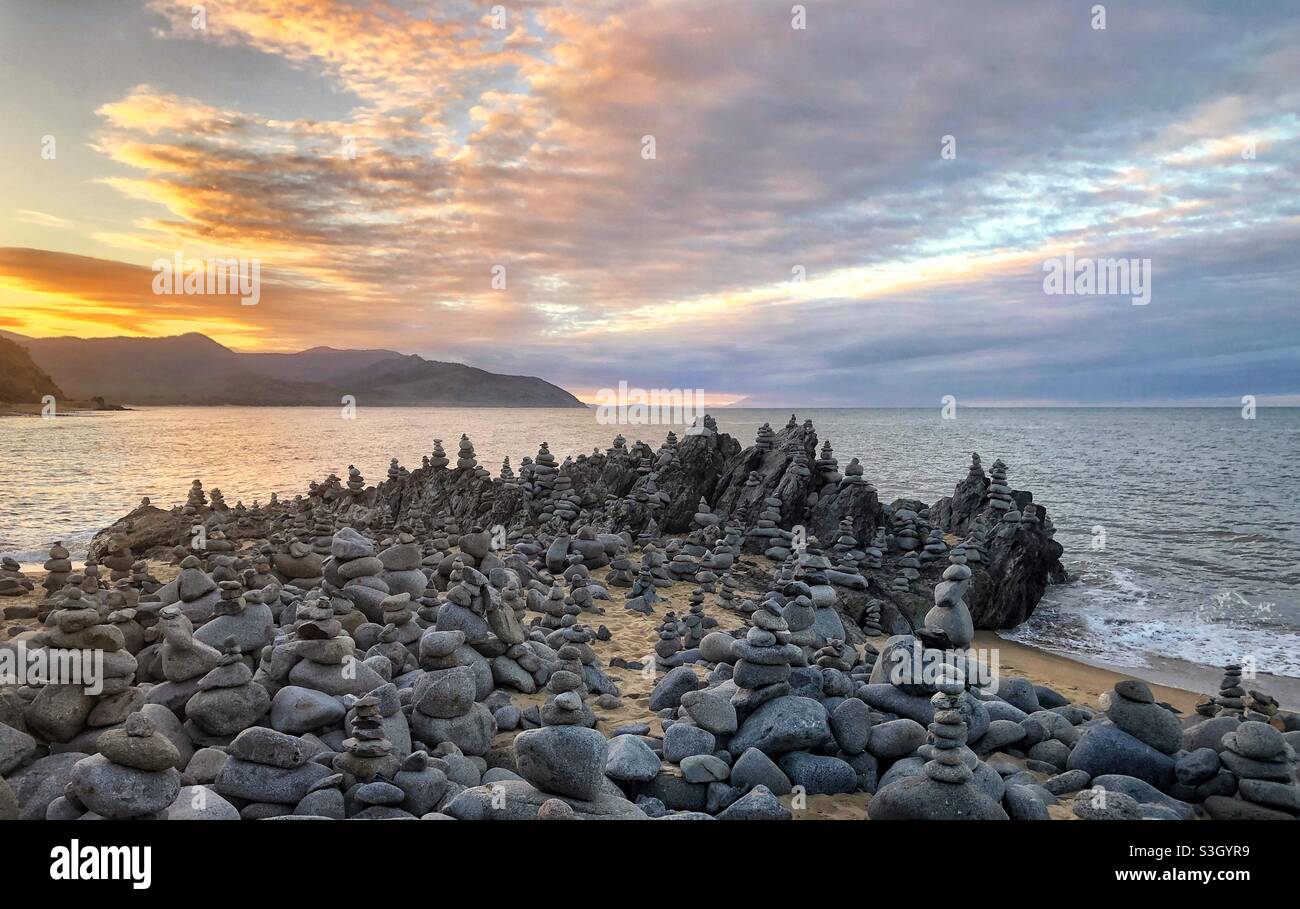 Gatz Rock Piles Stone Stacks Port Douglas Cairns Sunset Stock Photo - Alamy