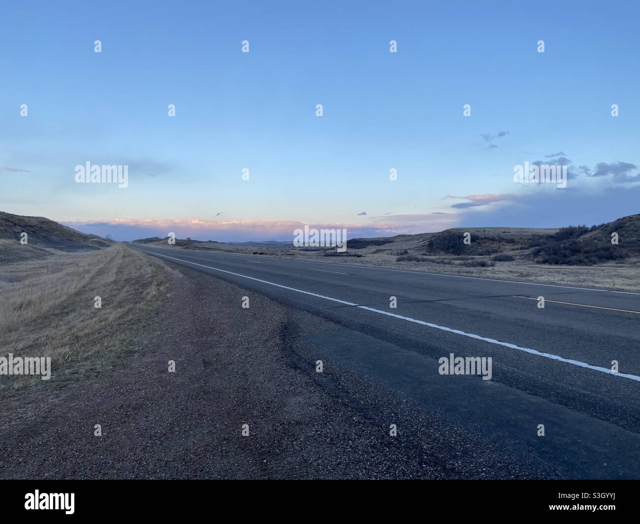 Open roads hi-res stock photography and images - Alamy