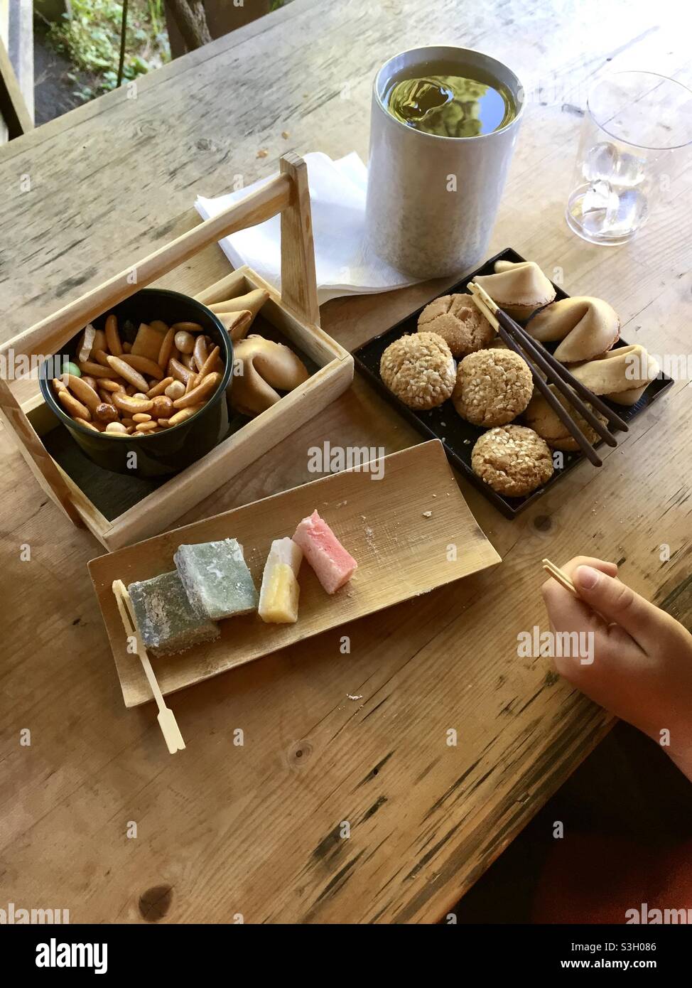 Japanese snacks hi-res stock photography and images - Alamy