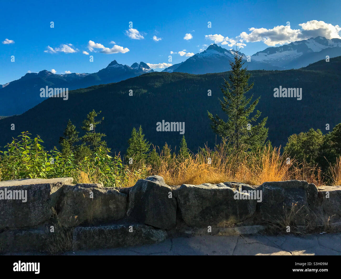Tantalus Mountain Range, as viewed from the Sea-to-Sky highway in ...