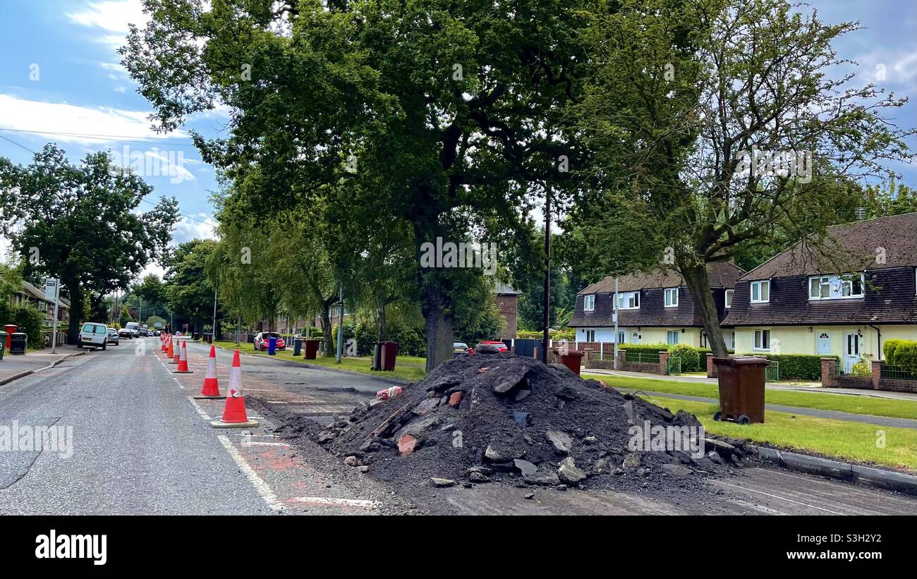 Rubble in road hi-res stock photography and images - Alamy