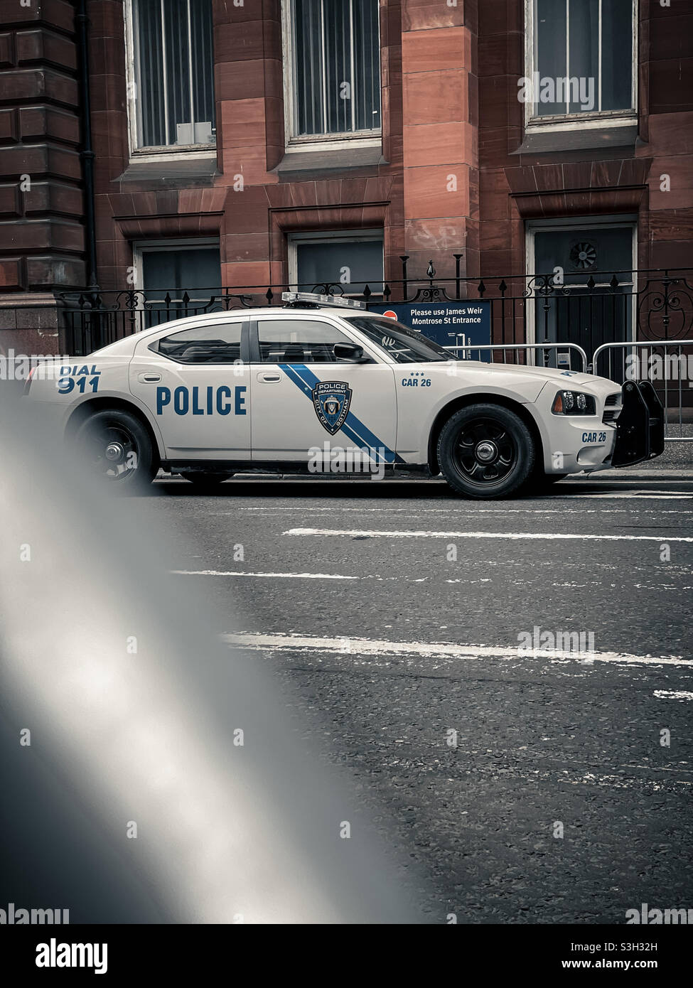 Call 911 hi-res stock photography and images - Alamy