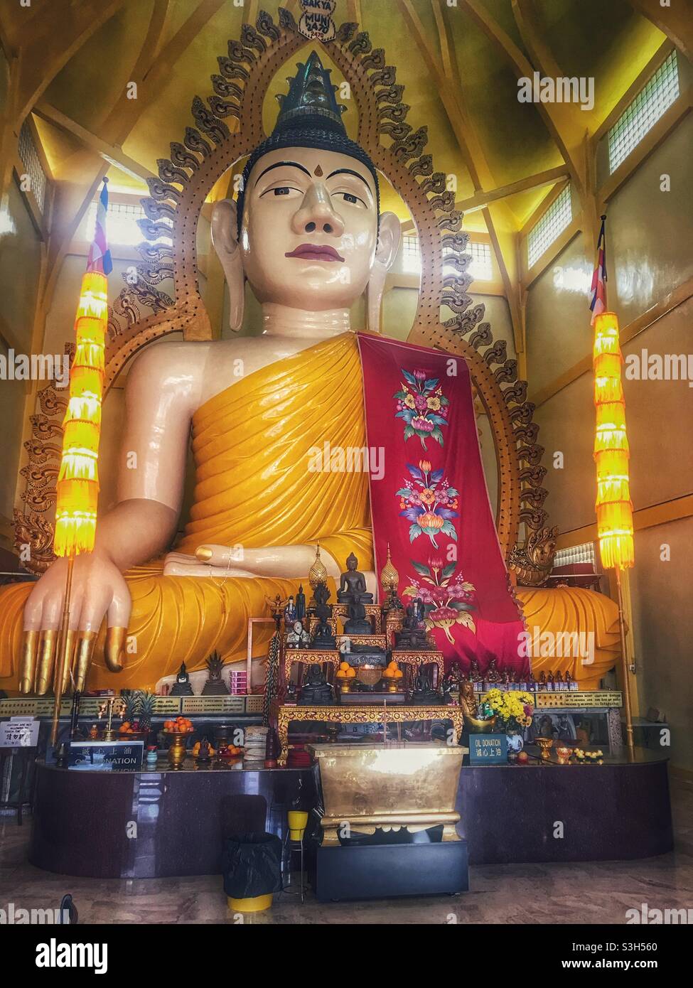Large Buddha figure at the Sakya Muni Buddha Gaya Temple in Little ...