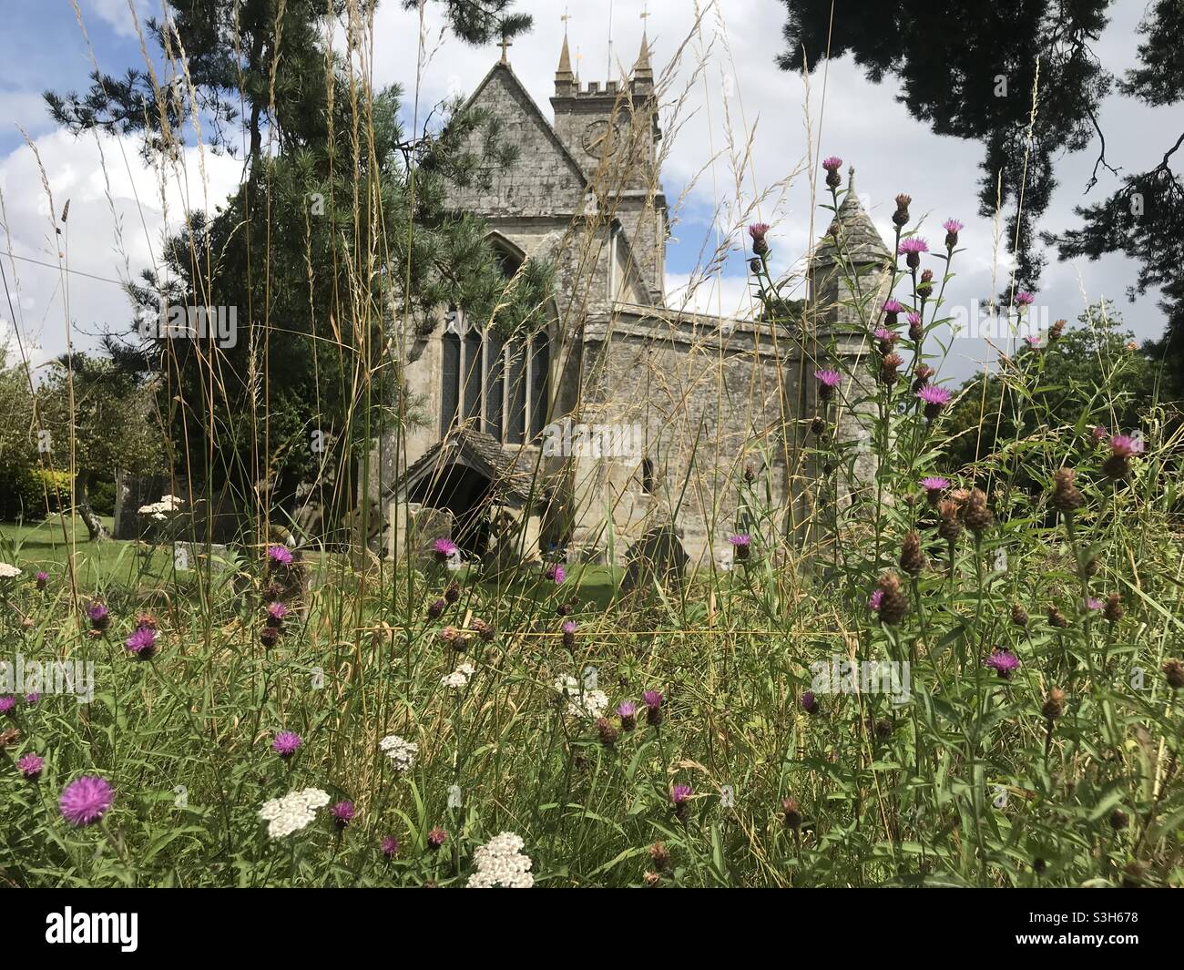 Tisbury church hi-res stock photography and images - Alamy