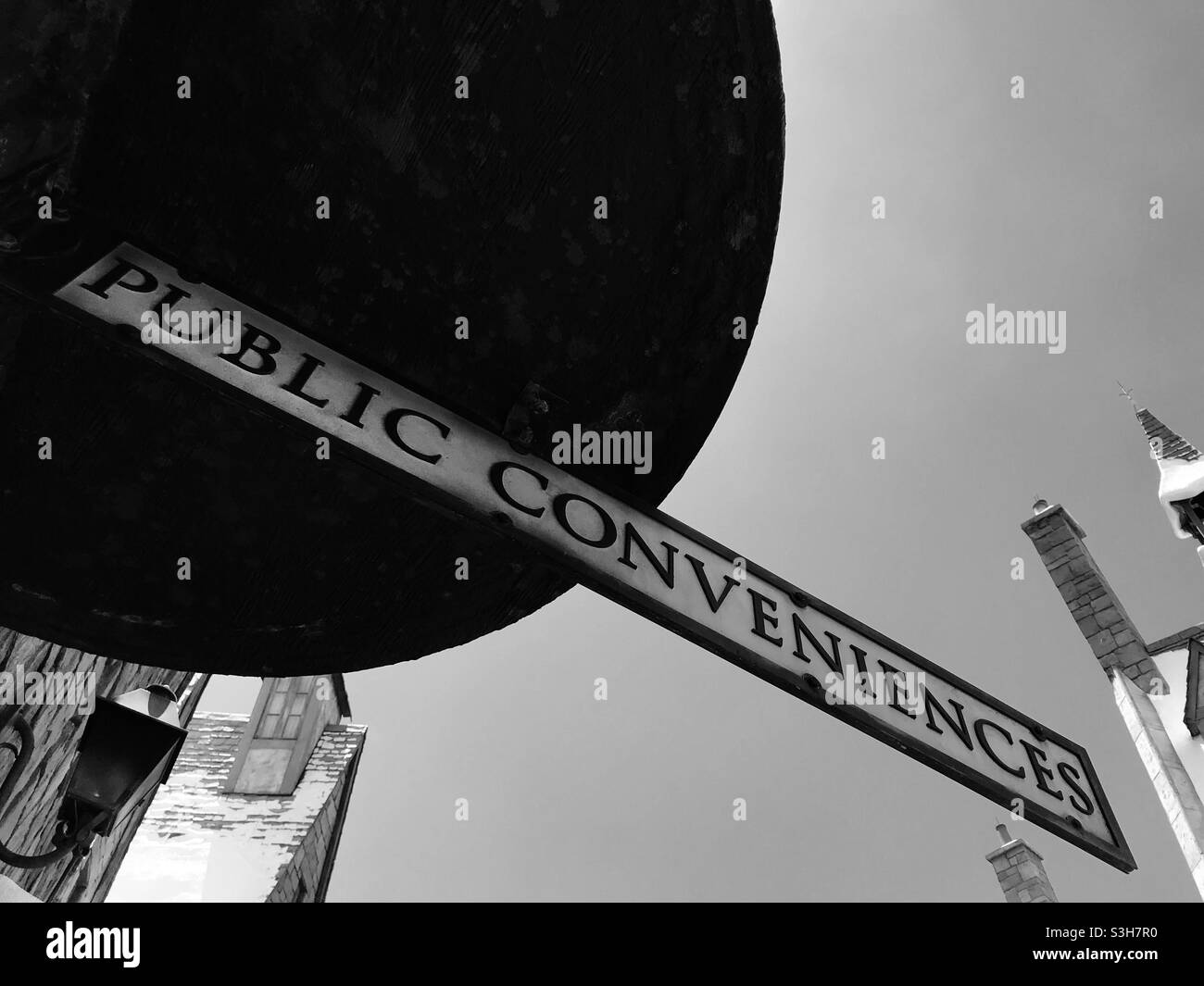 Conveniences hi-res stock photography and images - Alamy